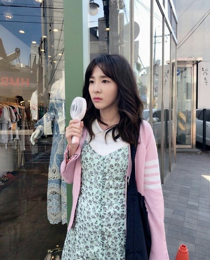 Instagram: Actress Sandara Park is back in South Korea and Started ...