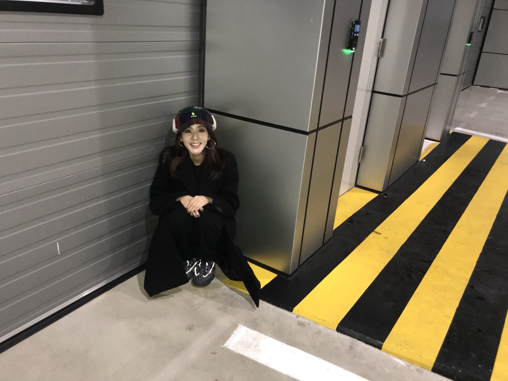 Twittee + Instagram: 281118 – Adorable Sandara Park poses for some ...